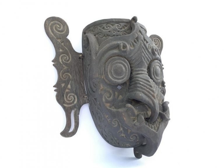 WALL MASK KENYAH DEMON MASQUE Dayak Borneo Wood Carving