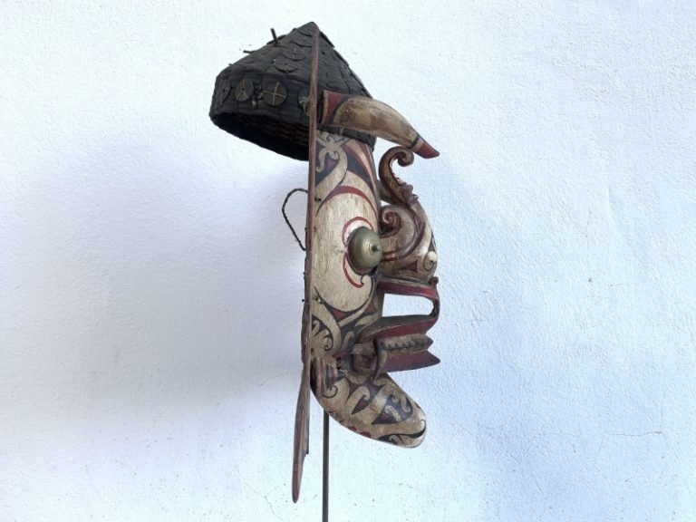 Tribal Wooden Mask OLD Borneo Dancing Hudog Artifact Sculpture