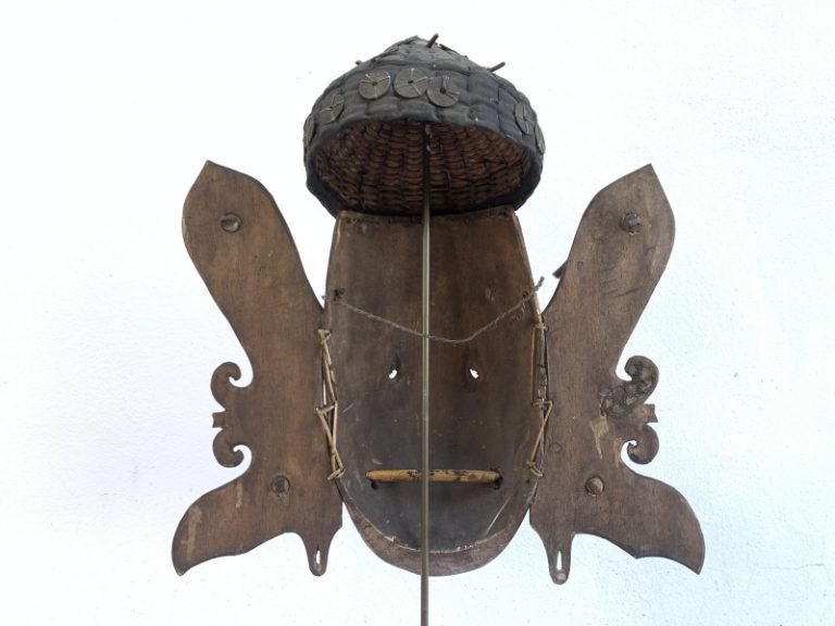 Tribal Wooden Mask OLD Borneo Dancing Hudog Artifact Sculpture