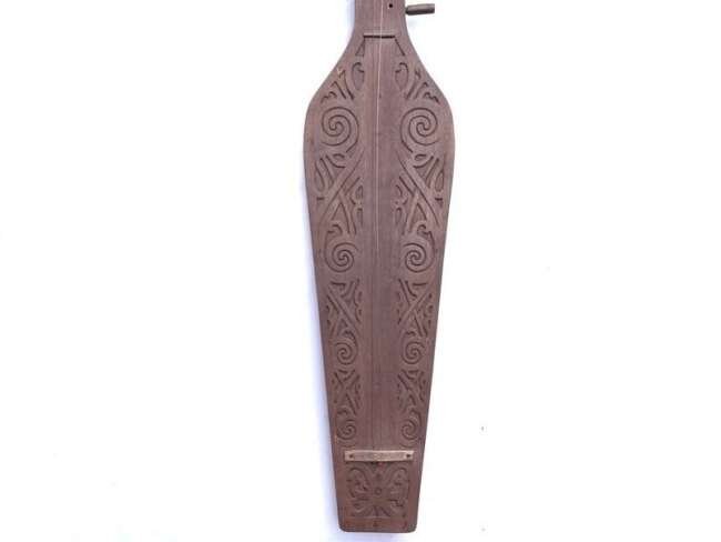 BORNEO SAPE Traditional Dayak Guitar Music Musical Instrument World